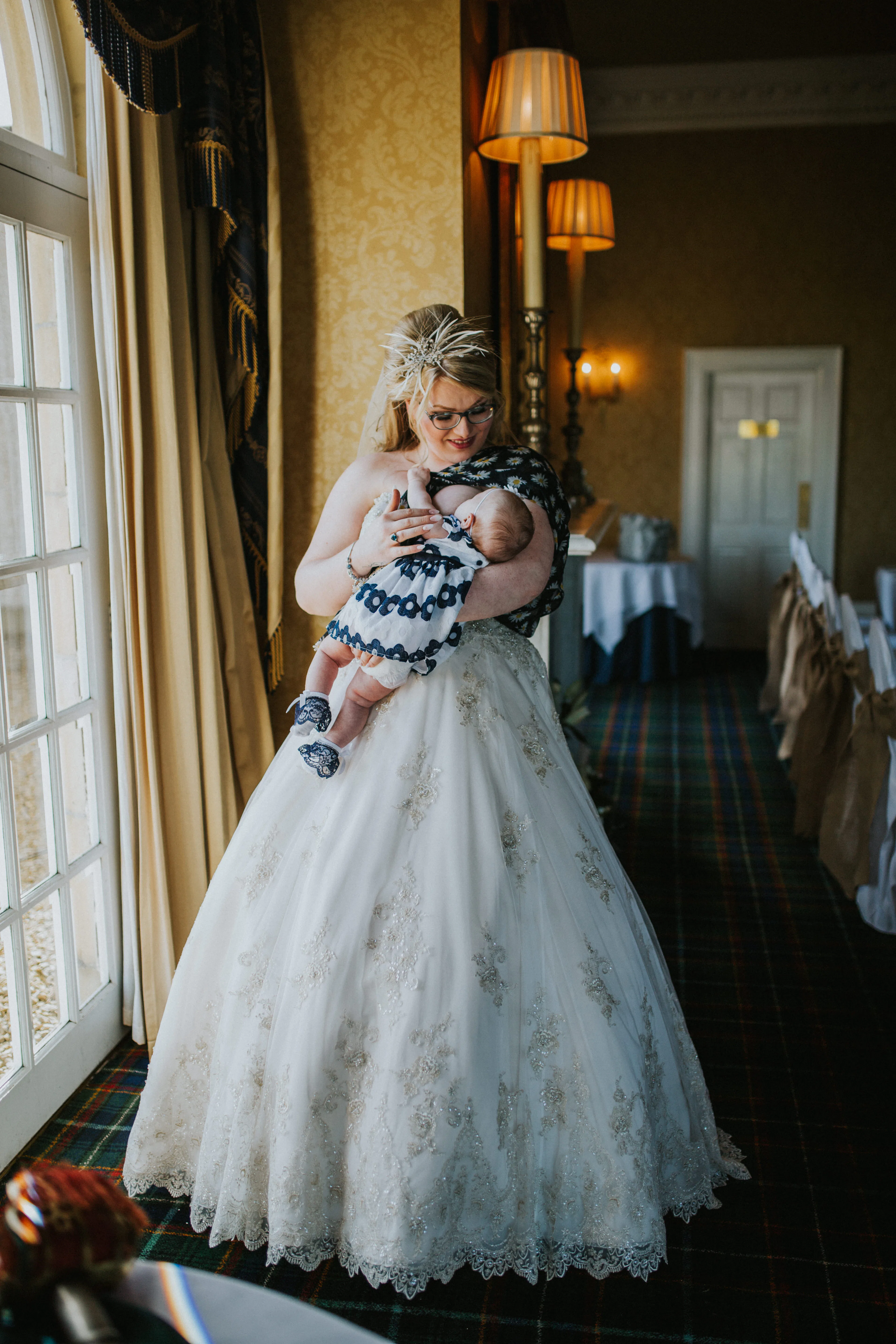 24 Beautiful Pictures Of Breastfeeding Brides That Will Take Your ...