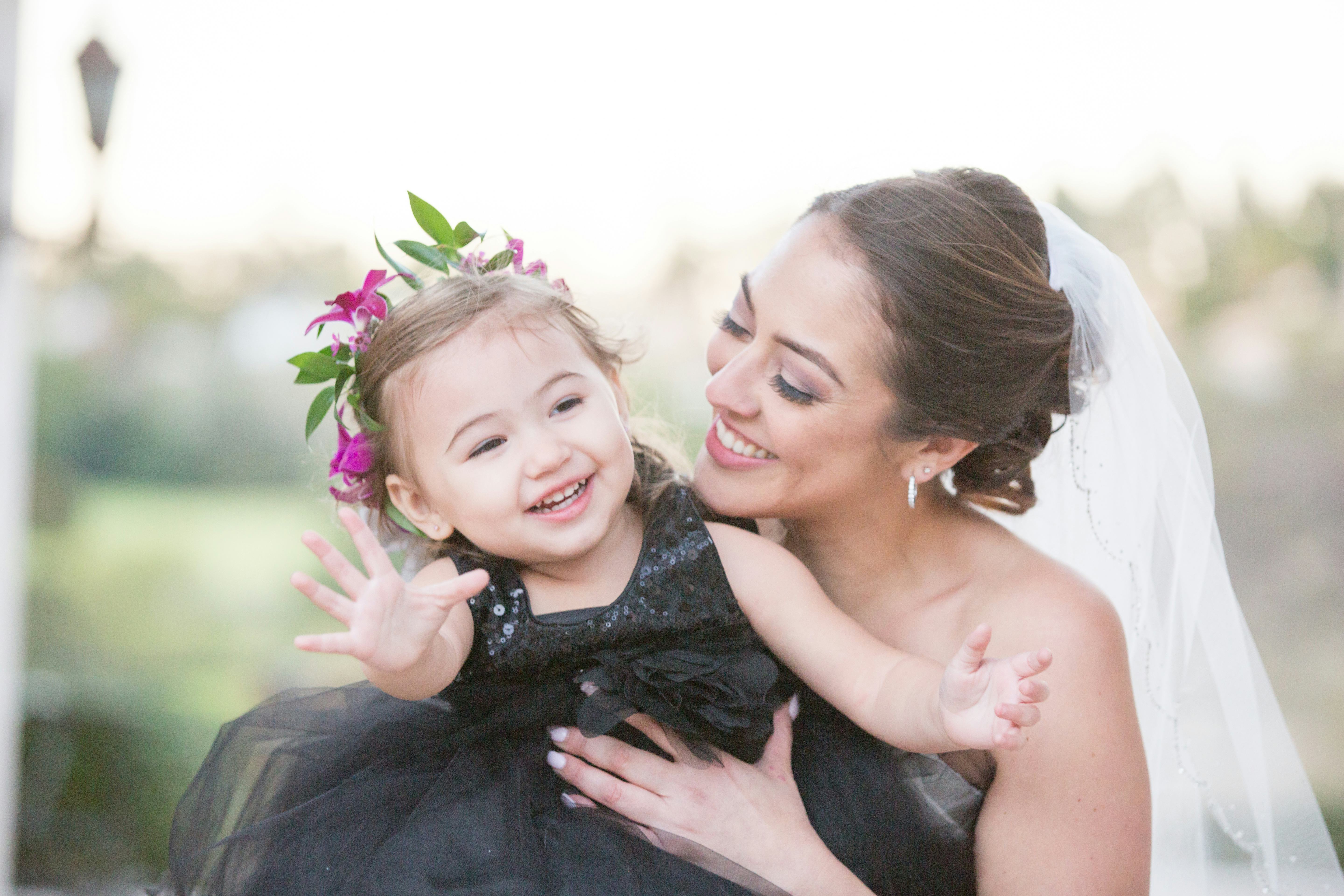 24 Stunning Photos Of Brides & Their Kids That Redefine What Wedded ...