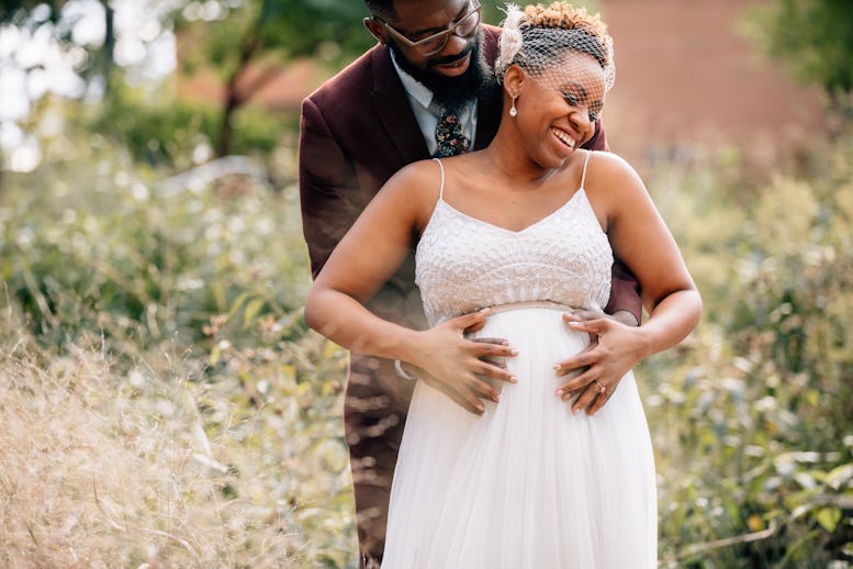 20 Photos Of Pregnant Brides That Prove Baby Bumps Are A Beautiful New ...