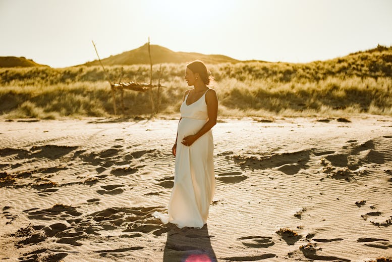 20 Photos Of Pregnant Brides That Prove Baby Bumps Are A Beautiful New ...