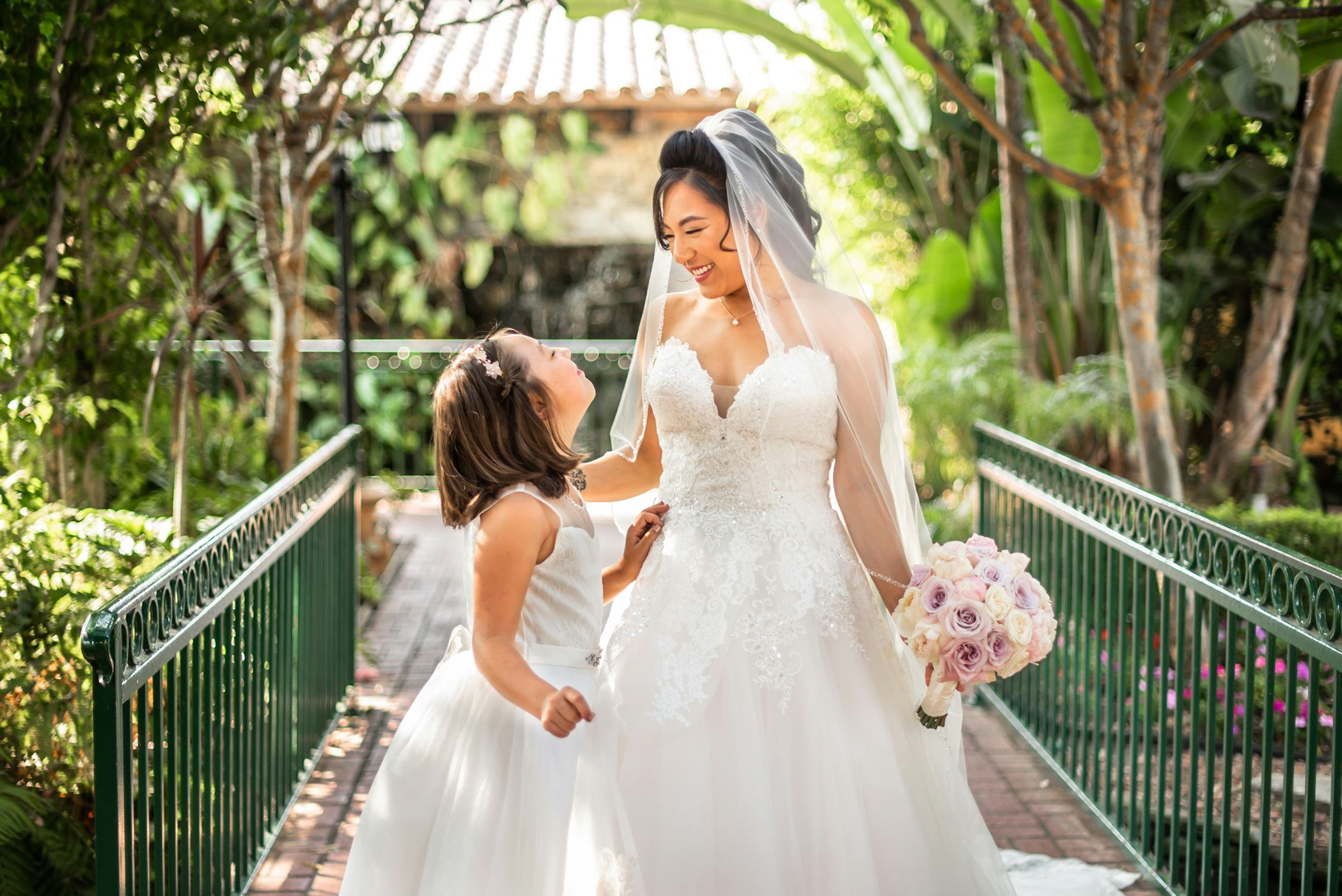 24 Stunning Photos Of Brides & Their Kids That Redefine What Wedded ...