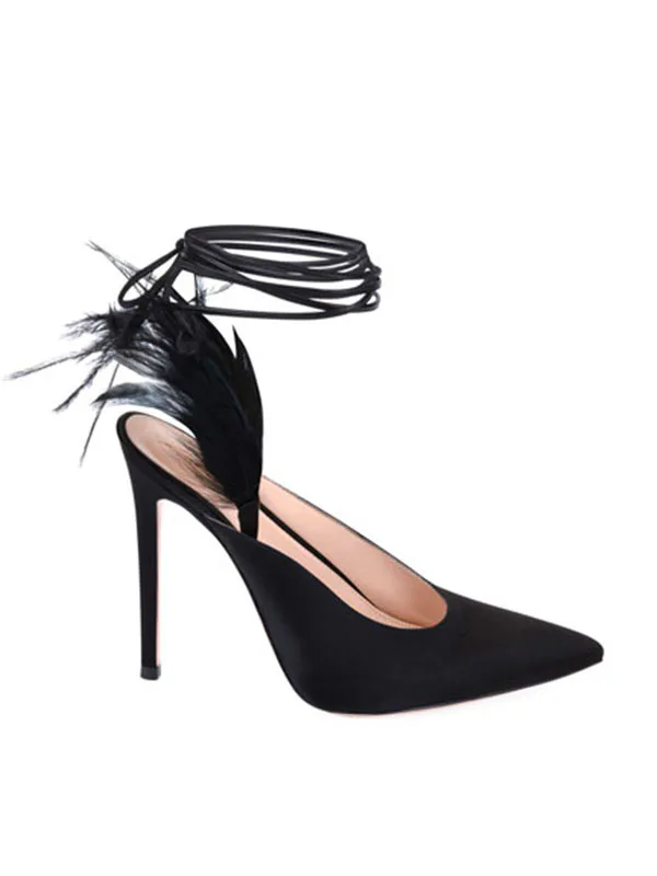 Mandy Moore’s Feather-Adorned Heels Are The Bold Shoe Trend You’ll ...