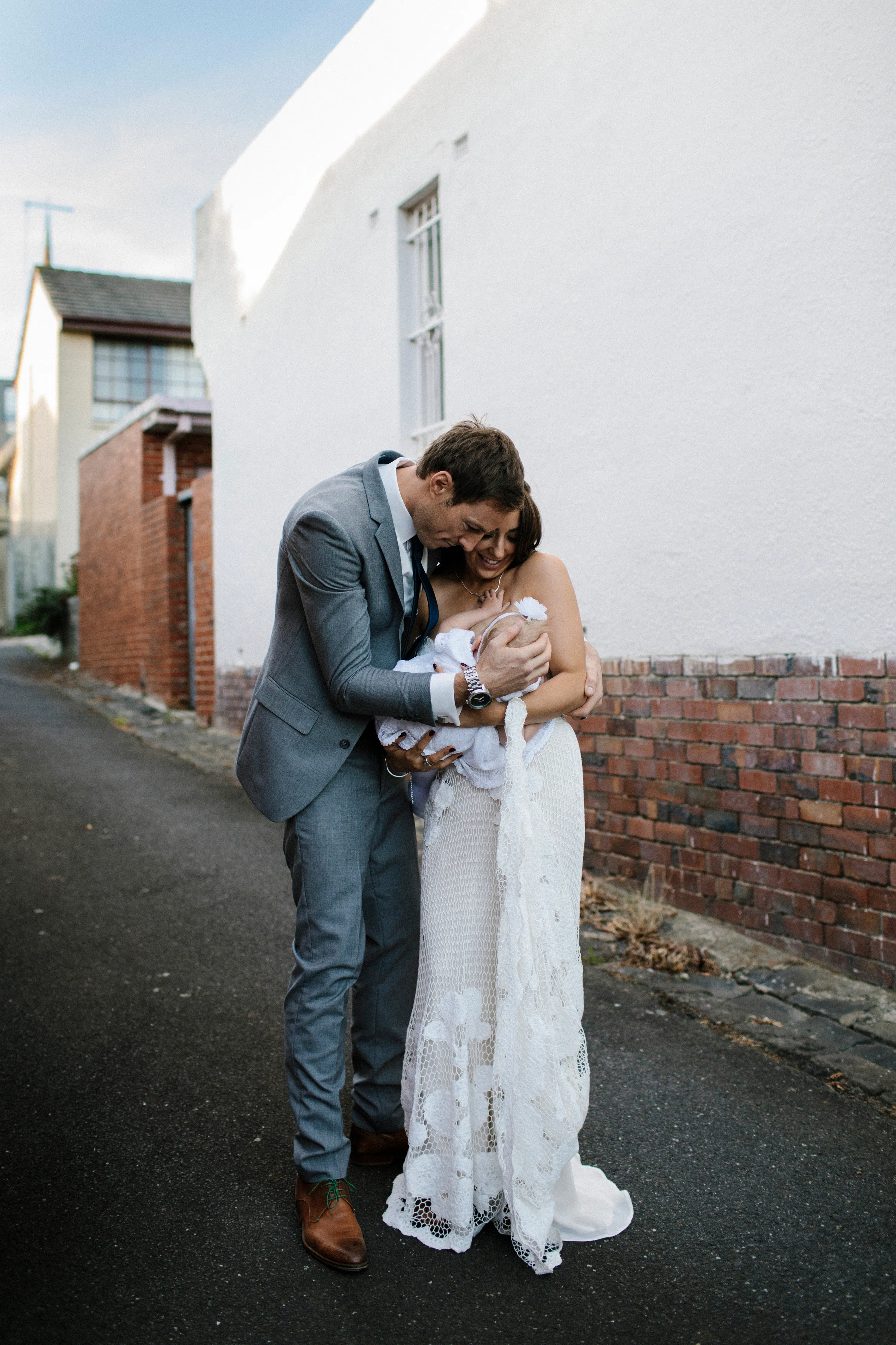 24 Beautiful Pictures Of Breastfeeding Brides That Will Take Your ...