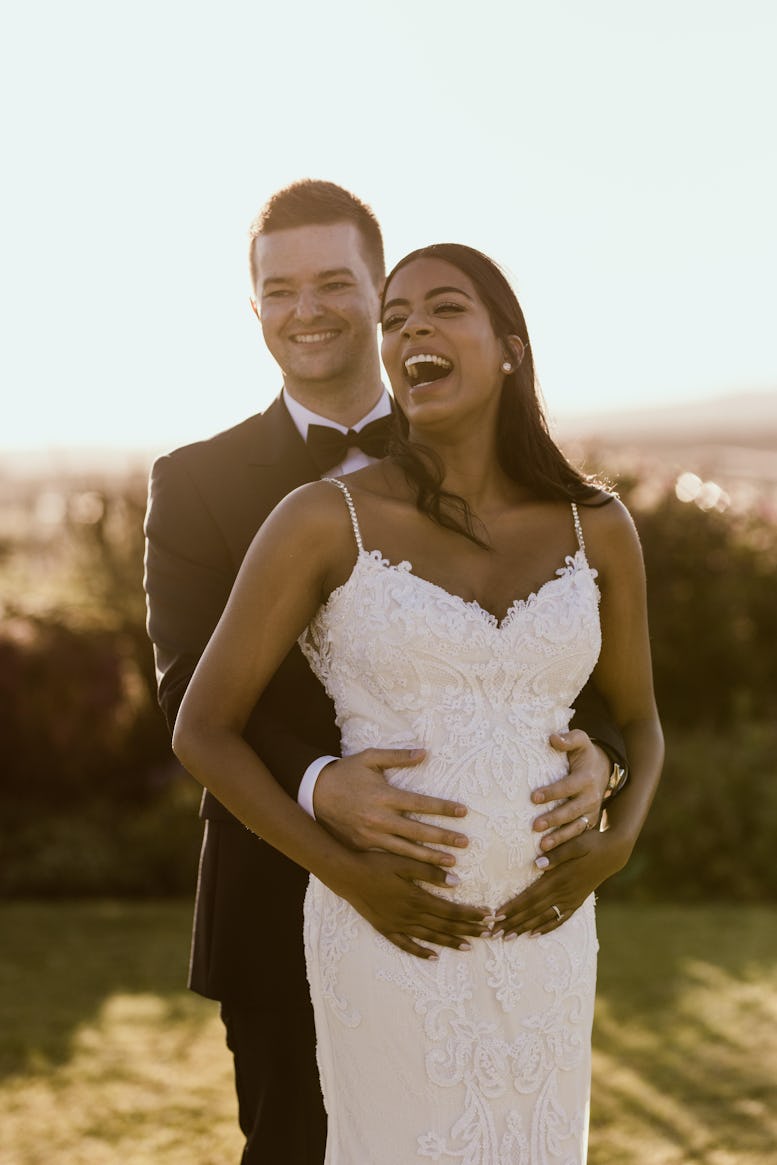 20 Photos Of Pregnant Brides That Prove Baby Bumps Are A Beautiful New ...