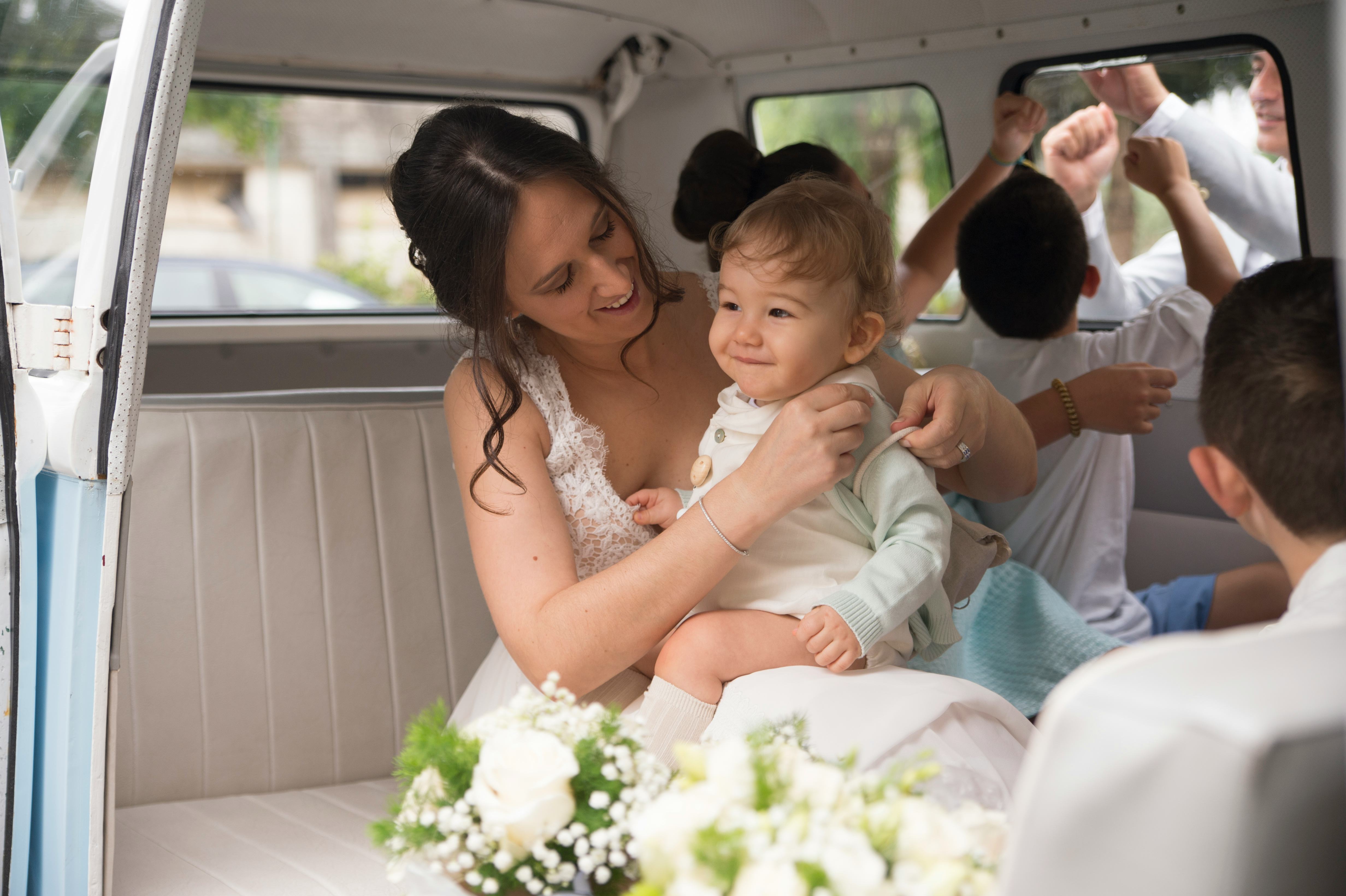 24 Stunning Photos Of Brides & Their Kids That Redefine What Wedded ...
