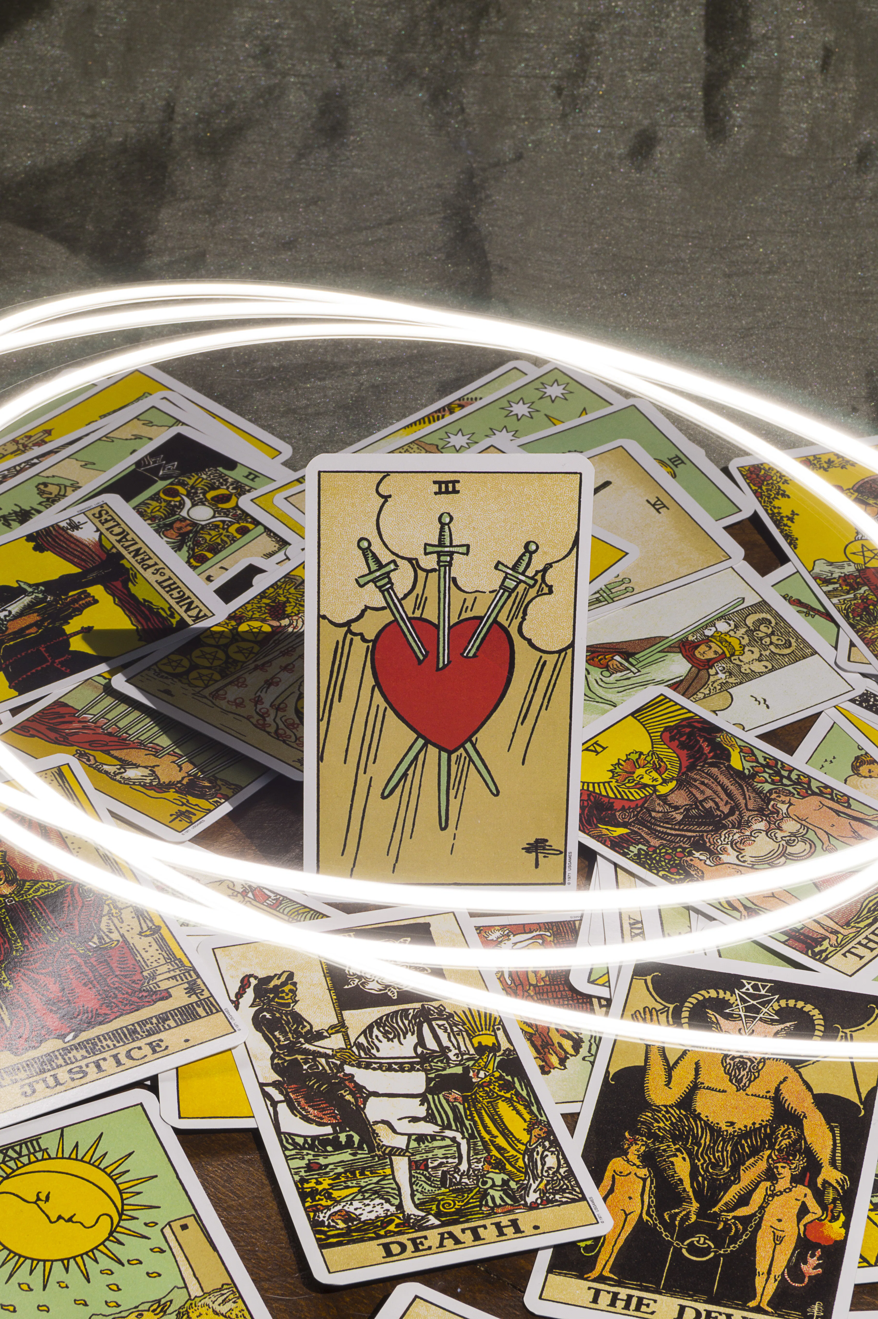 6 Tarot Cards That Mean Bad Things For Your Relationship, According To ...