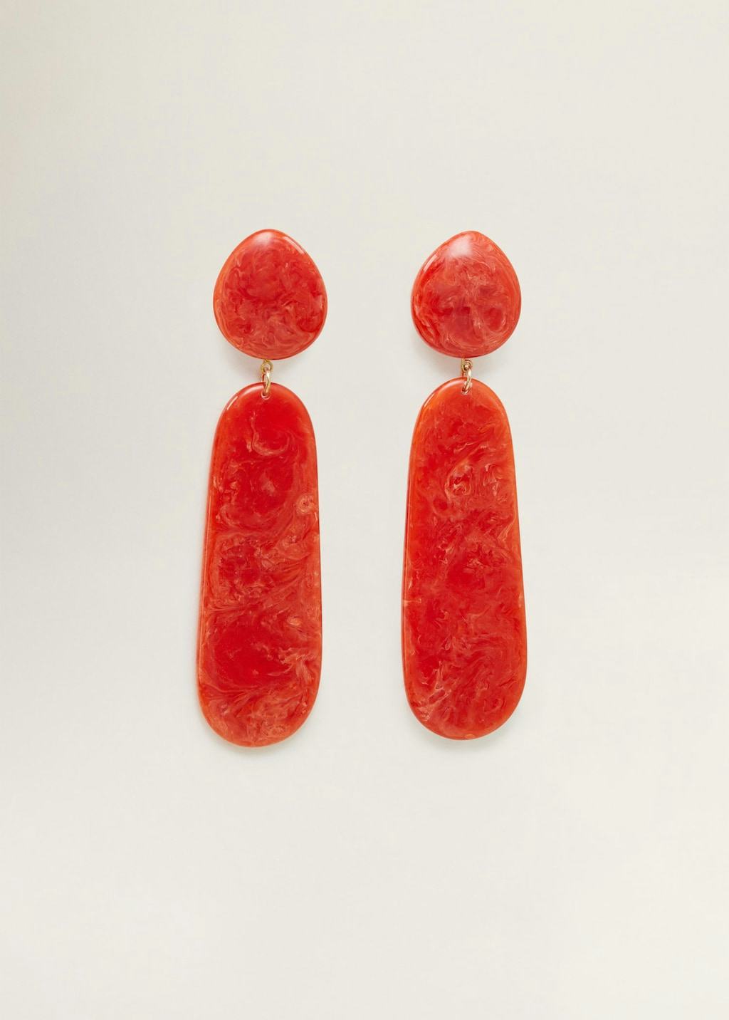 Emily Ratajkowski's $30 Mango Earrings Are The Perfect Summer Accessory ...