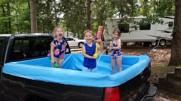 Truck Bed Pools Are The Best Summertime Parenting Hack & Made By A ...