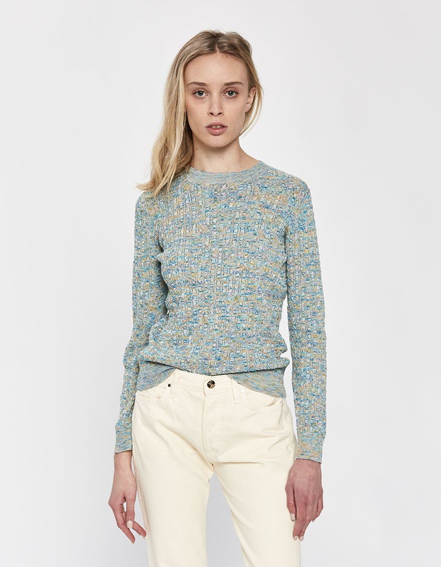 How To Tuck In A Shirt: Four Crucial Styling Ideas To Dress Up Your Look