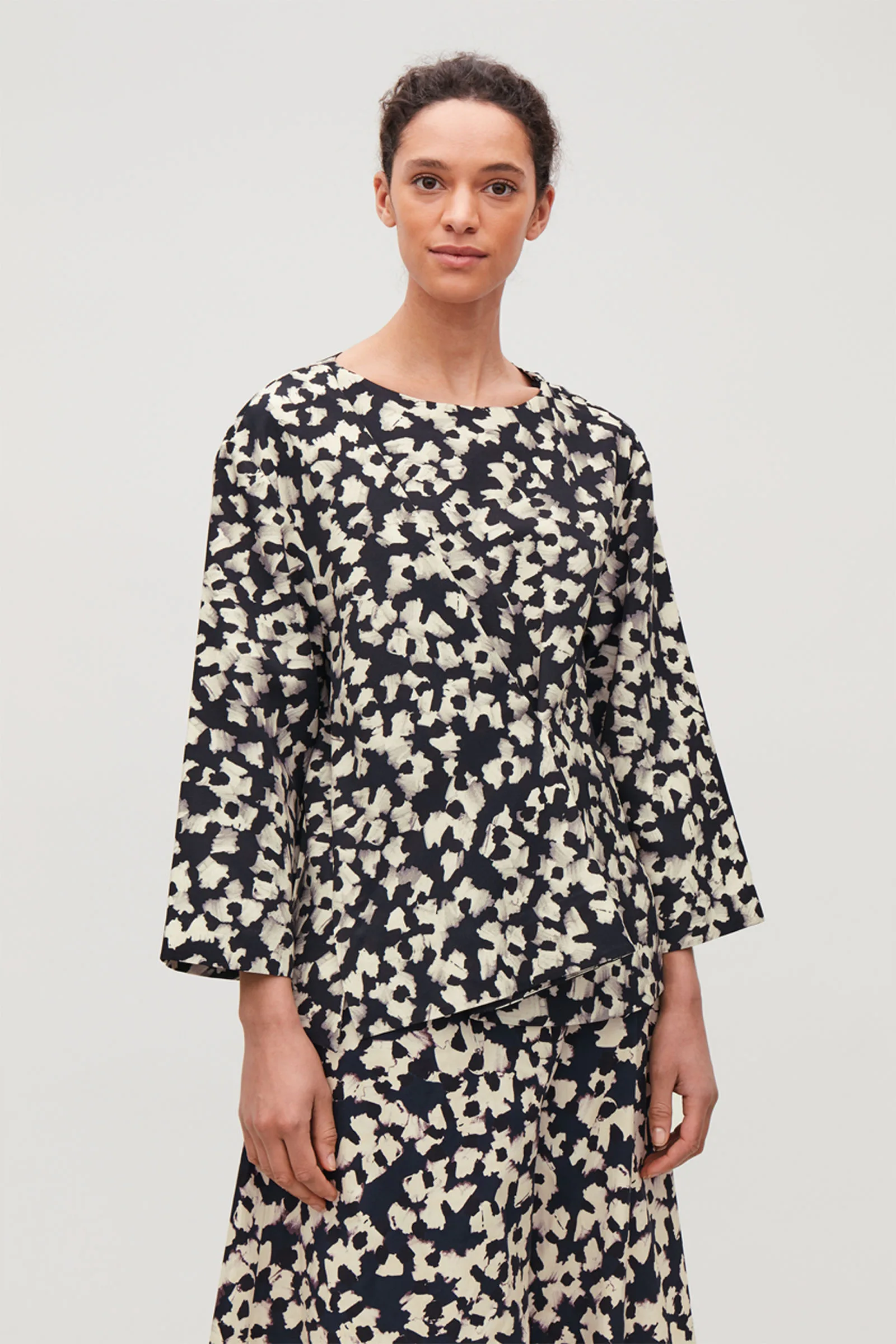 COS’ Summer 2019 Sale Has So Many Sleek Work Essentials Under $100