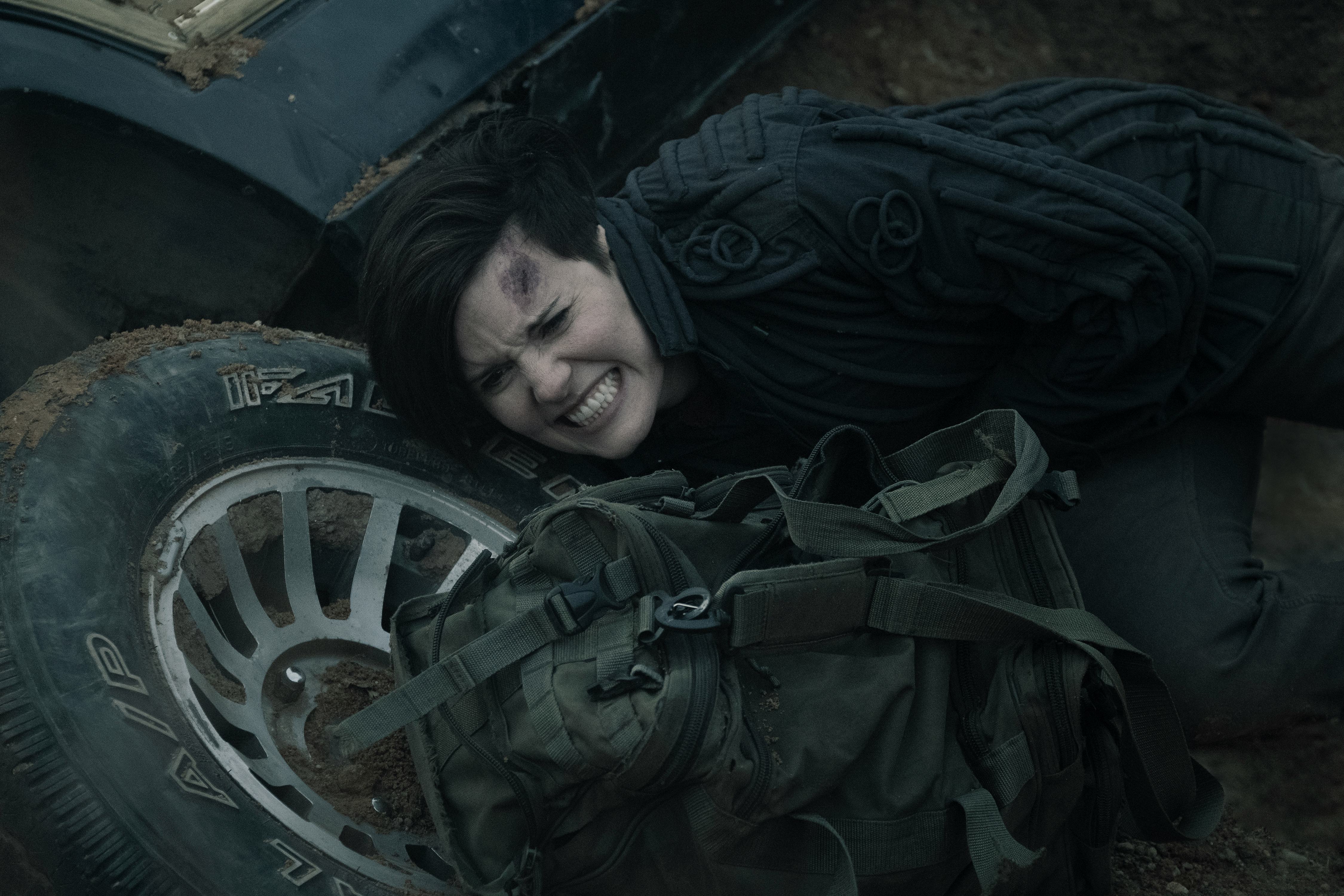 Where Is Isabelle Going On 'Fear The Walking Dead'? Althea's New Friend ...