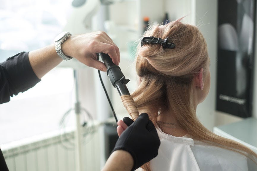 Here's How To Tell When You Need A Haircut ASAP, According To Hairstylists