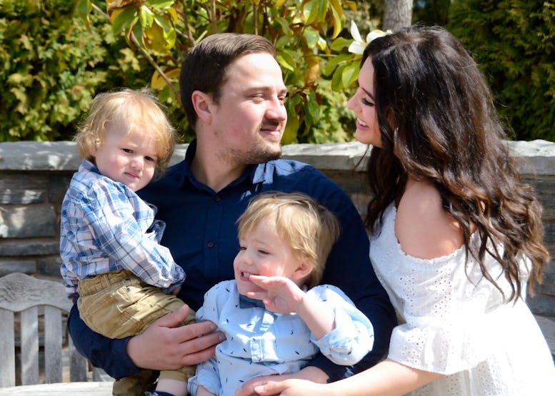 21 Engagement Photos With Kids, That Prove More Is More