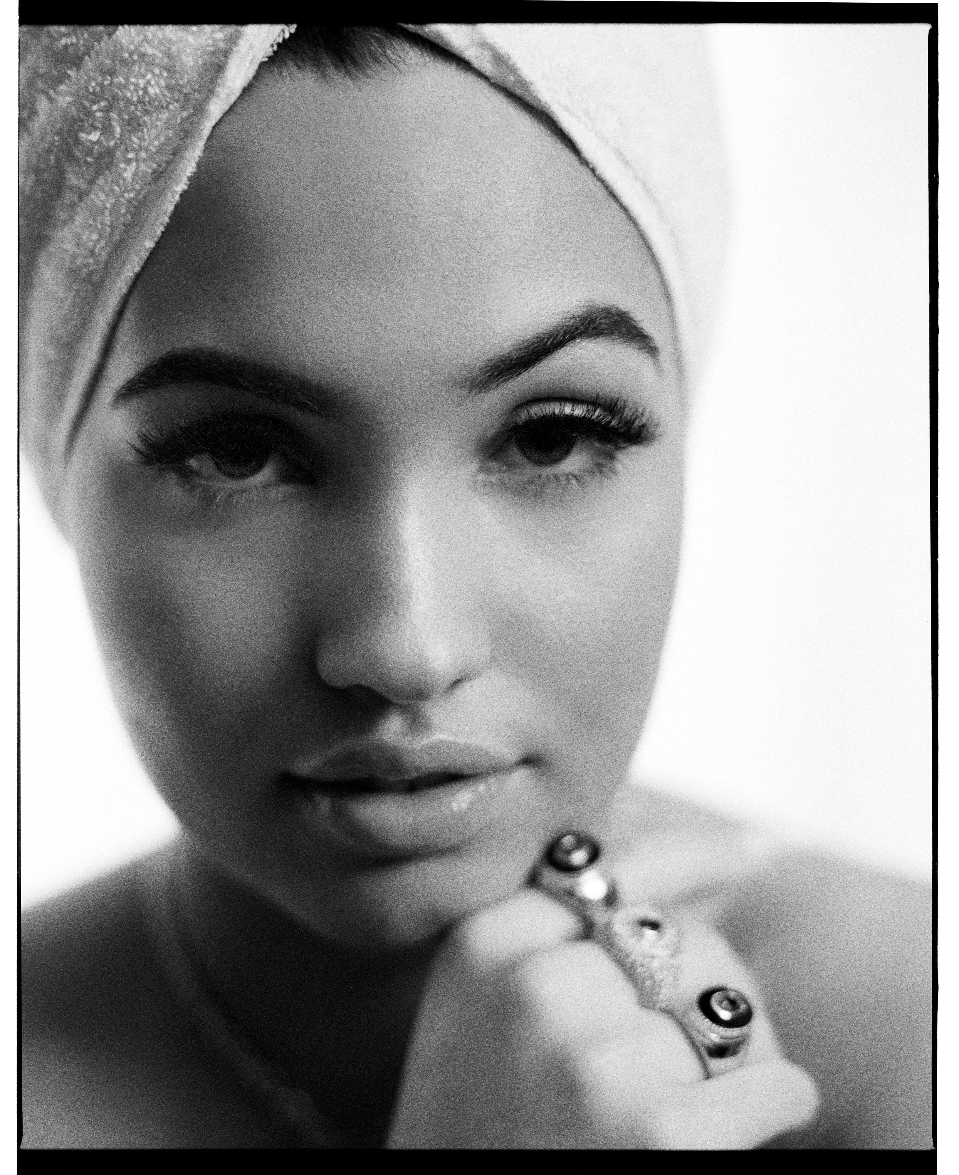 Mabel On Being Mixed Race, Her Backstage Rituals, Loving Acrylic Nails ...