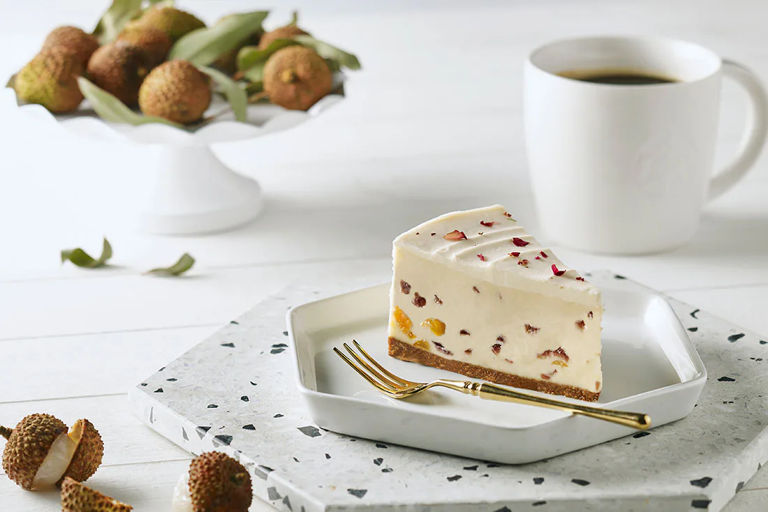 14 Starbucks Cakes You Can Get All Over The World