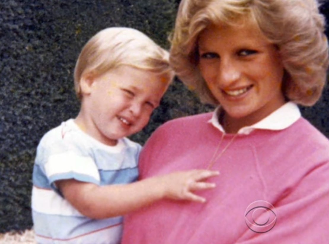Photos Of Princess Diana After Prince William's Birth Paints A ...
