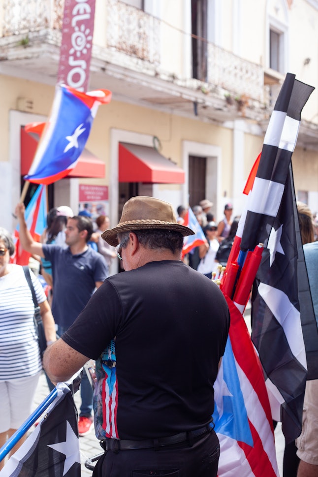 5 Protestors In San Juan Share Why They Wear The Puerto Rican Flag — PHOTOS