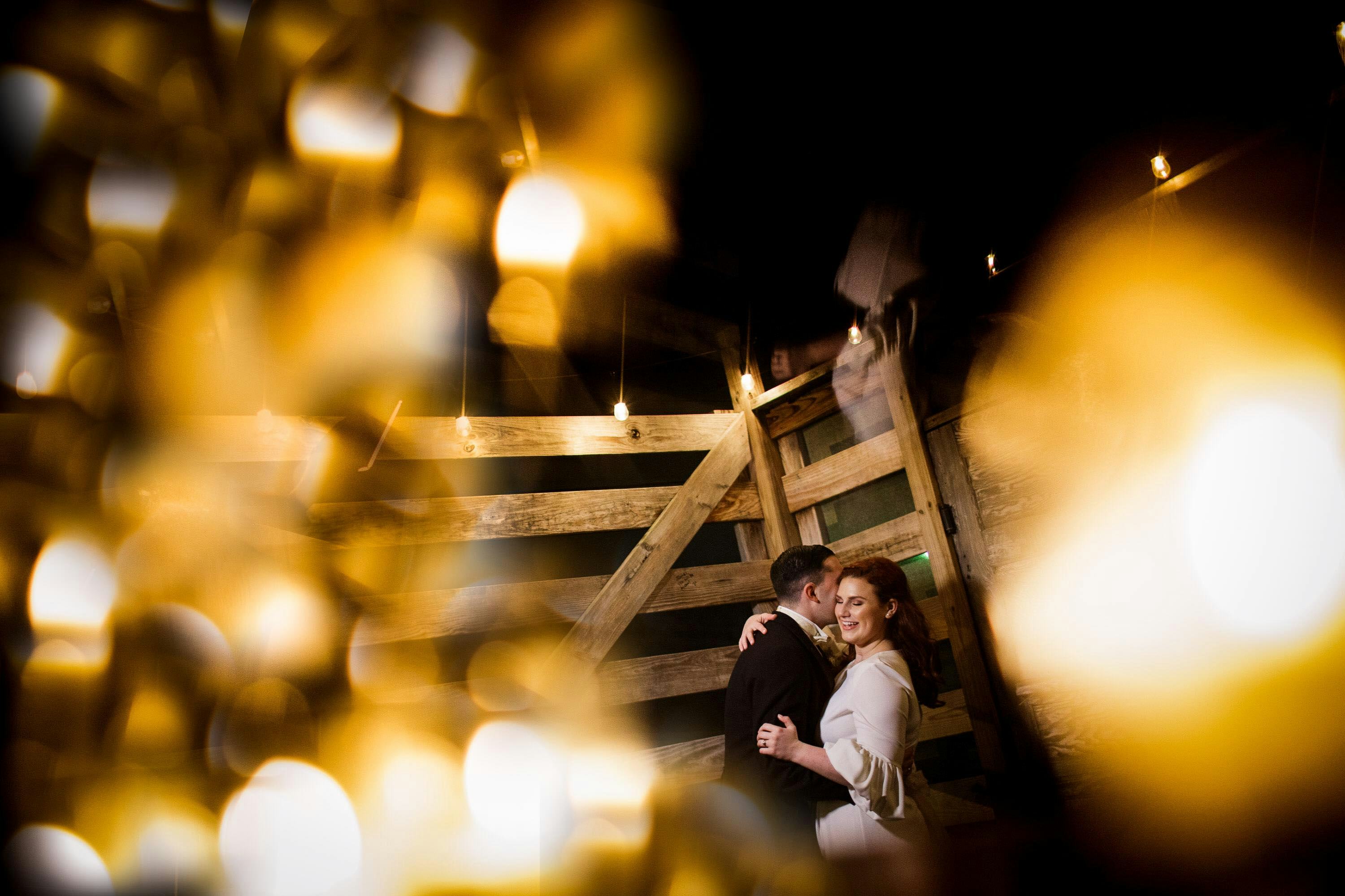 10 Photos Of Simple & Beautiful Weddings That Will Move You To Tears