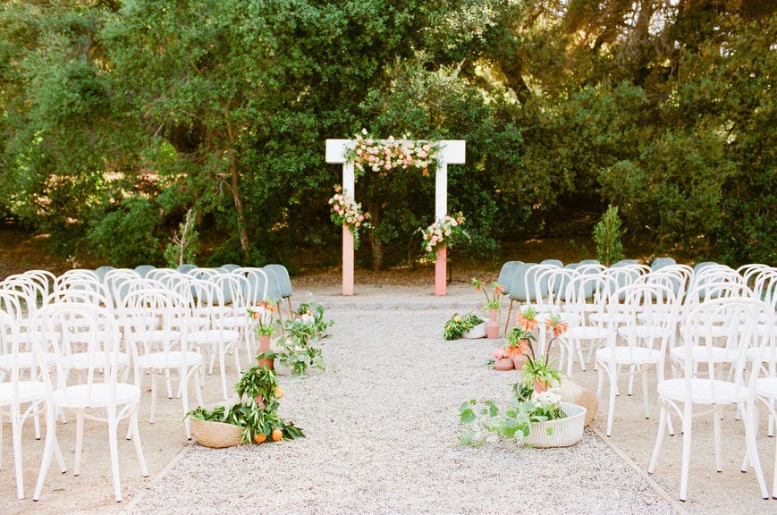 10 Photos Of Simple & Beautiful Weddings That Will Move You To Tears