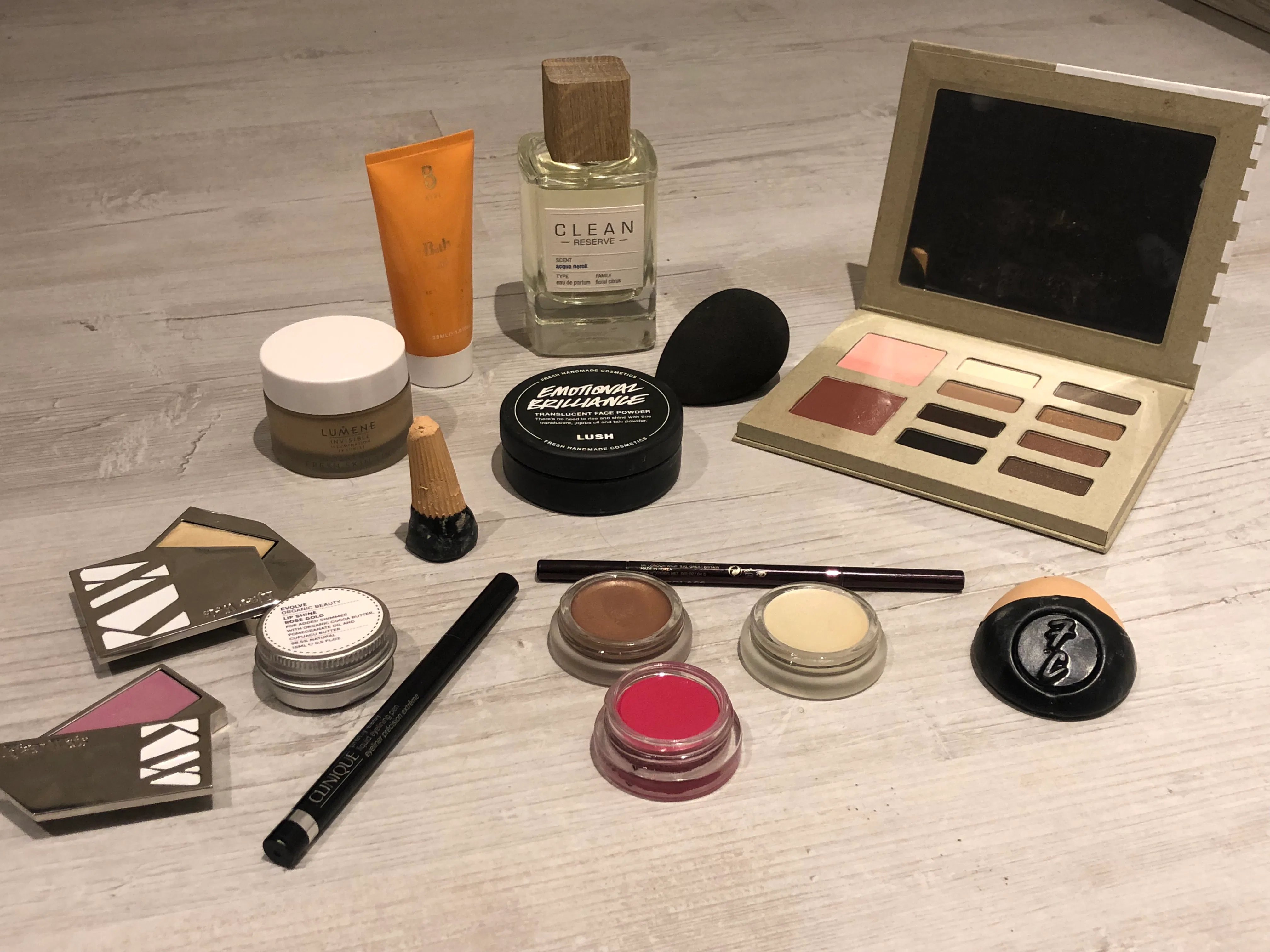 I Went Plastic-Free In My Beauty Routine & This Is What I Learned