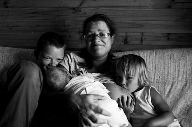 12 Tandem Breastfeeding Photos That Showcase Moms Who Really Are Doing