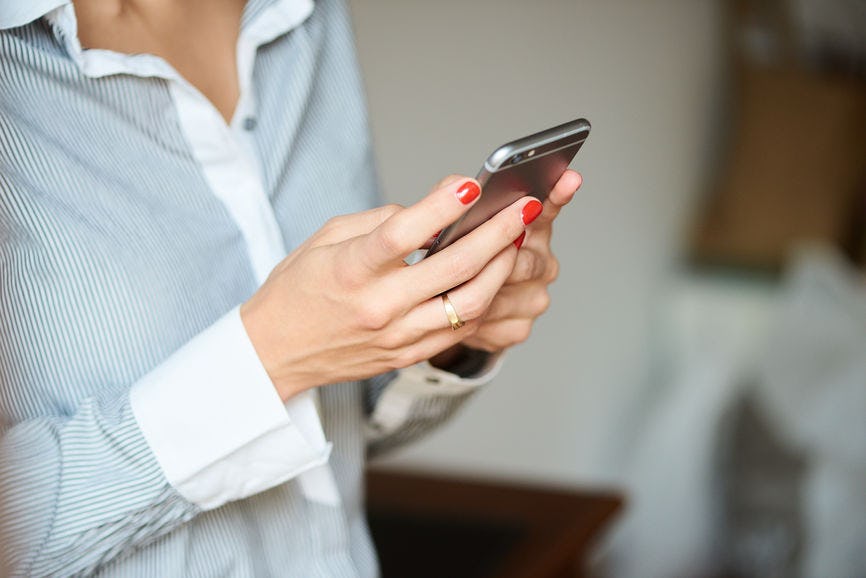 6 Safety Tips For Dating Apps, Because You Can Never Be Too Careful