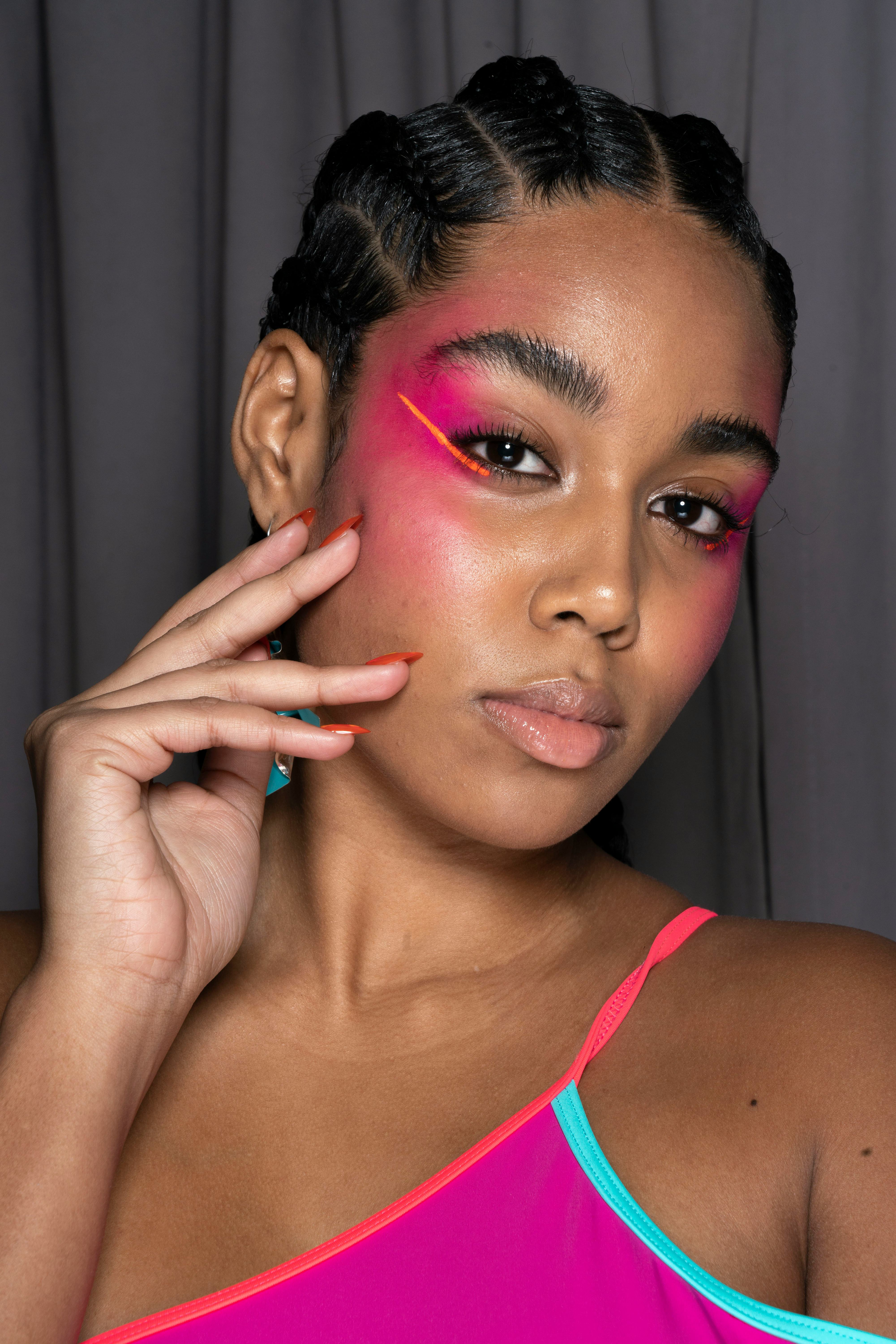 7 Fall 2019 Makeup Trends To Save, Screenshot, & Try