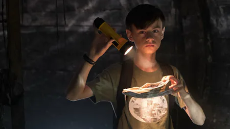 Photos Of The ‘It’ Adult Cast Vs. The Kids Will Get You So Pumped For ...