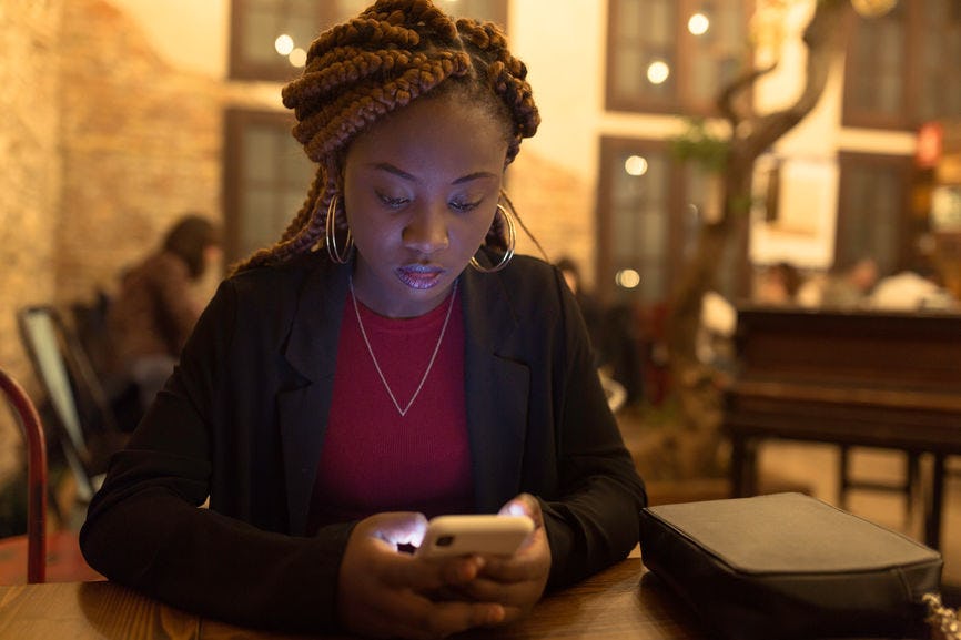 Is Texting Your Partner All Day Healthy? An Expert Says You Might Want ...