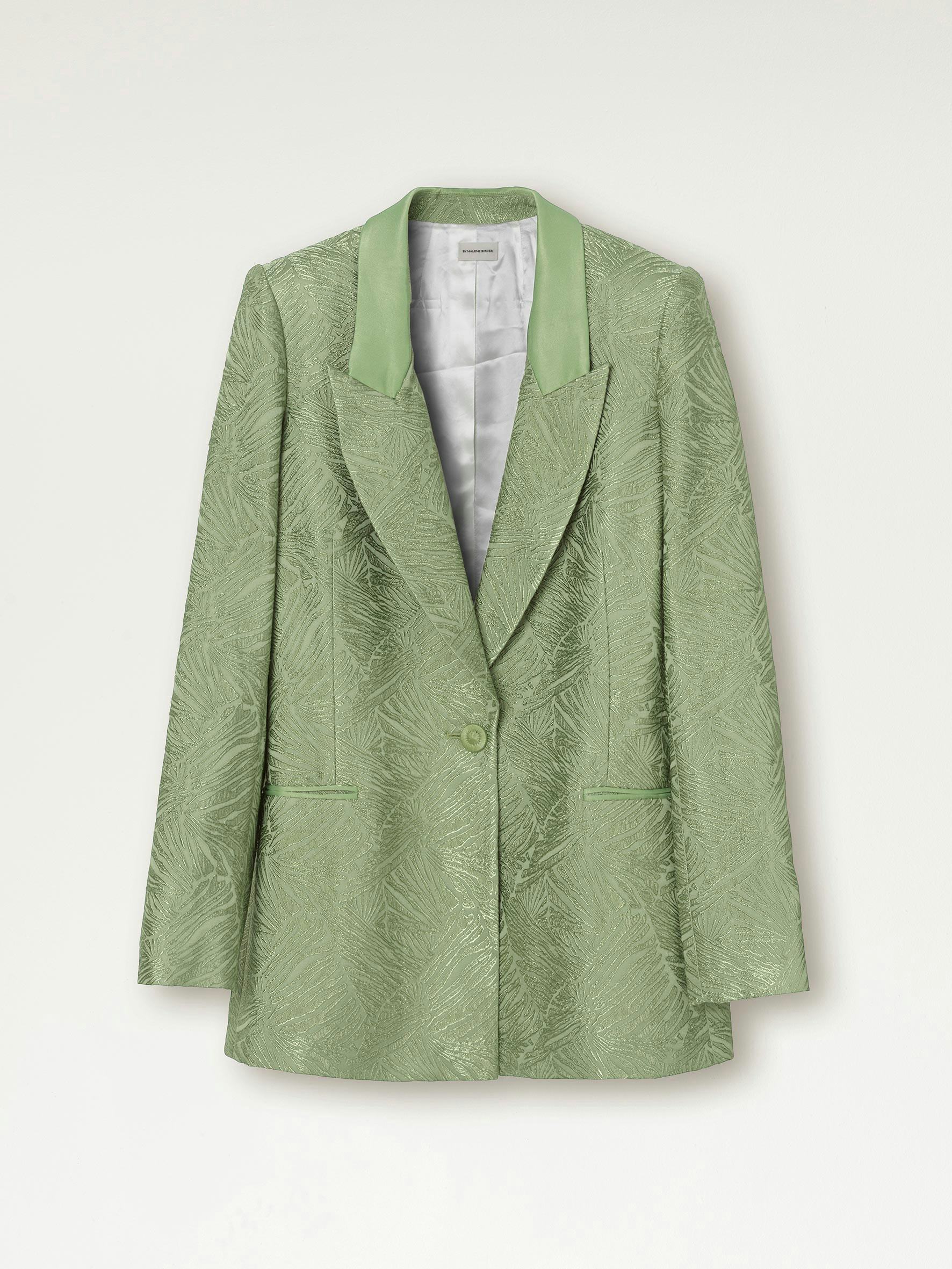 How To Wear Pistachio Green, Fall 2019's Hottest Color Trend