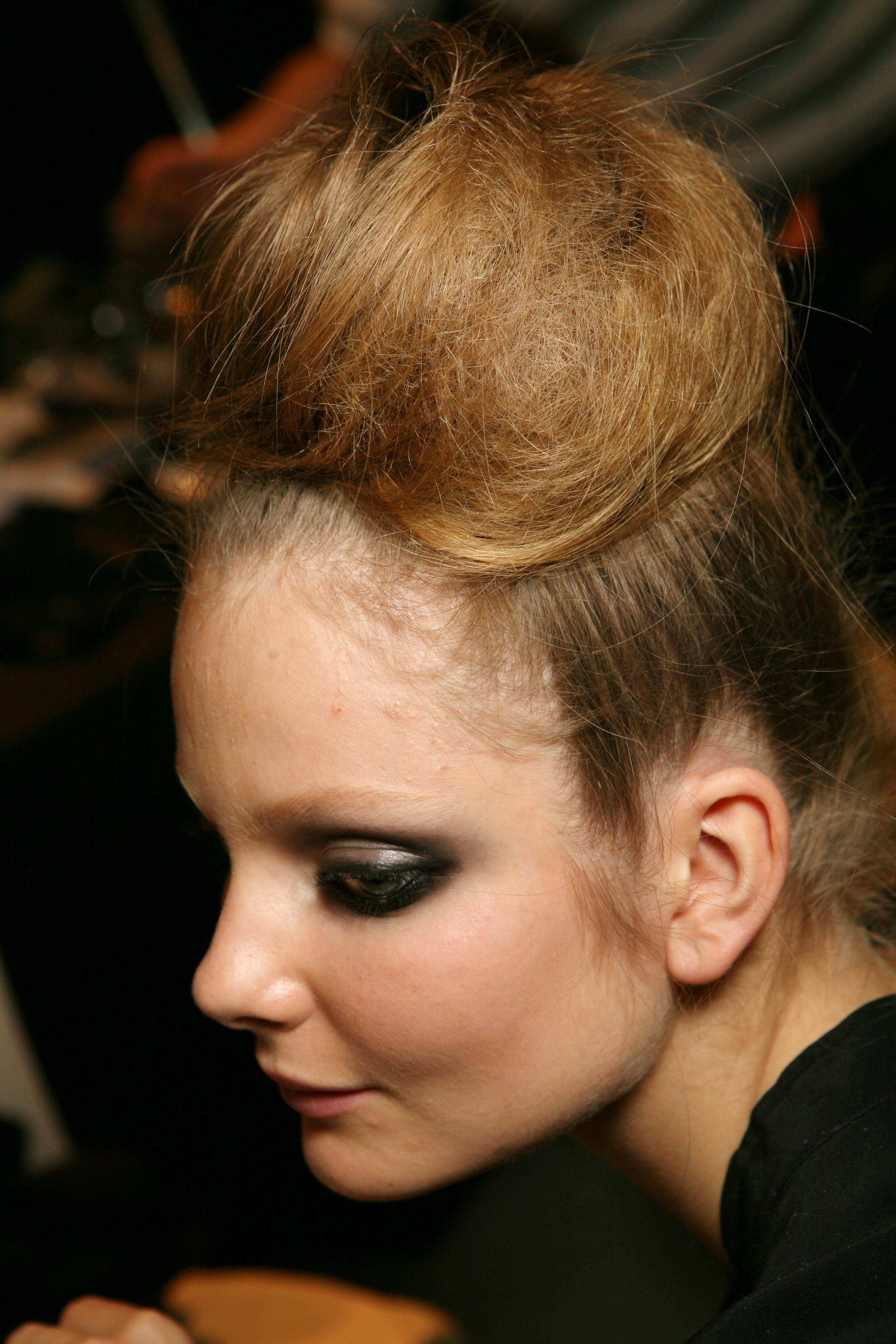 Beauty Trends During Fashion Week In 2009 Proves Everything Is Cyclical ...