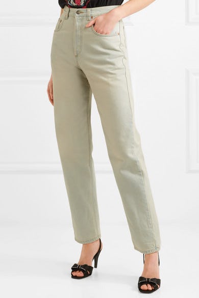 This Iconic '90s Jeans Brand Says This Major Denim Trend Is Back