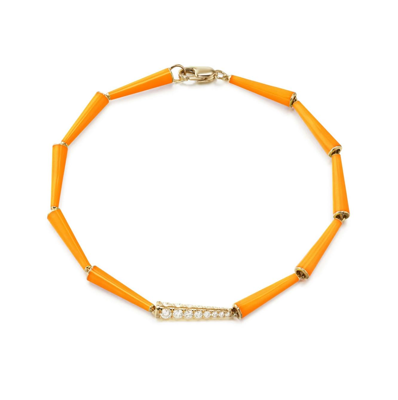 2019's Enamel Jewelry Trend Is The Coolest Way To Add Color To Your Outfits