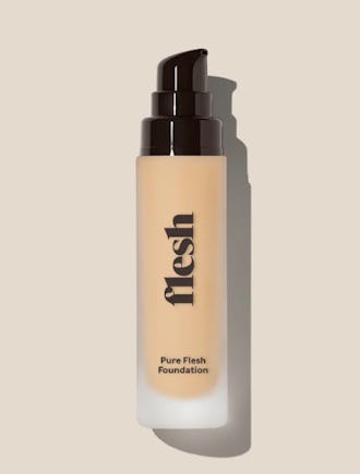 10 Foundations For Dry Skin That Don’t Leave My Face Flakier Than Before