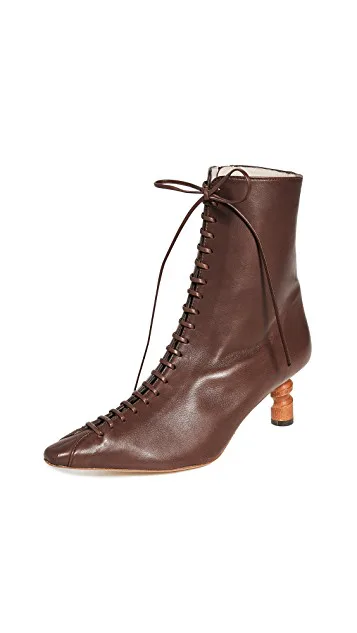 8 Brown Fall Boots That You Should Add To Your Cart Immediately