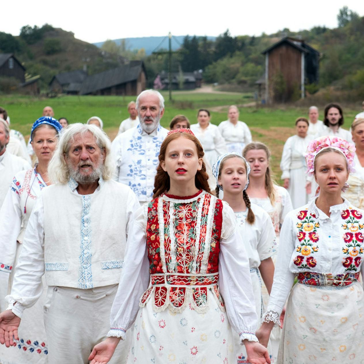 6 ‘Midsommar’ Halloween Costume Ideas That’ll Change How You Wear ...