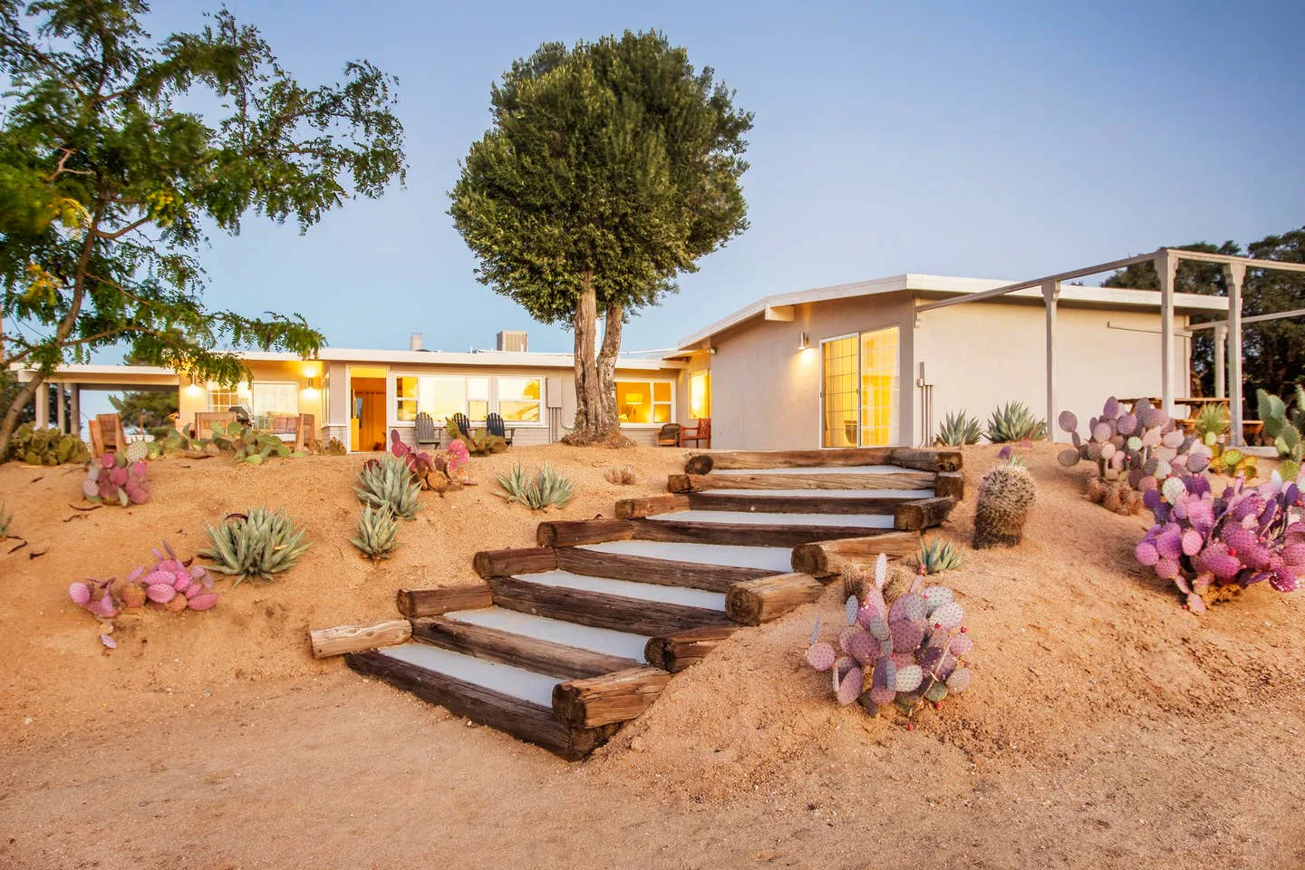 The 10 Best Desert Rentals For Those Looking To Get Away From It All ASAP