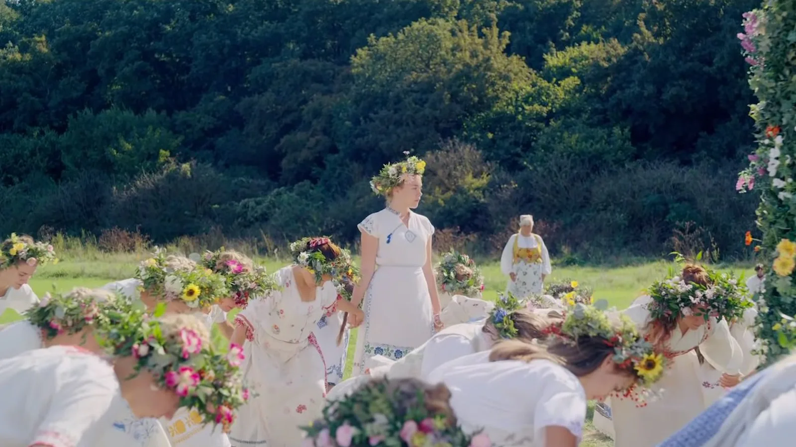 6 ‘Midsommar’ Halloween Costume Ideas That’ll Change How You Wear ...