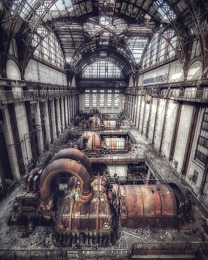 Kim Zier's Haunting, Abandoned Spaces