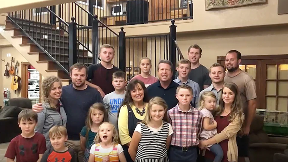 Do The Duggars Watch TV Jessa Duggar s Pic Shows The Family Is Split do-the-duggars-watch-tv-jessa-duggar-s-pic-shows-the-family-is-split