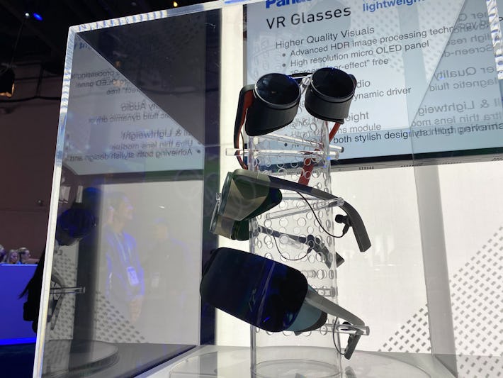 Panasonic announces first HDR capable UHD VR eyeglasses
