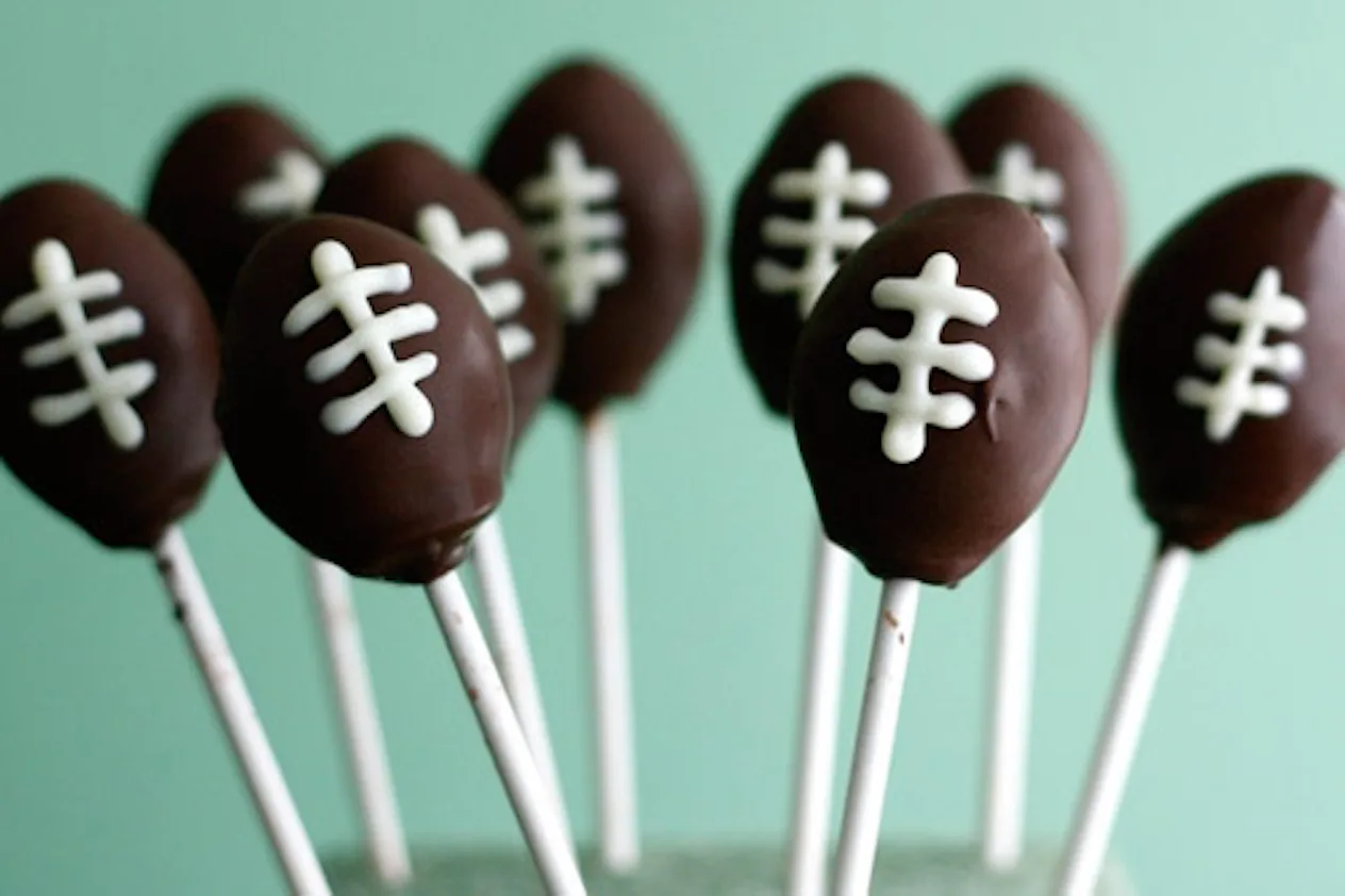 17 Easy Super Bowl Party Desserts That'll Be The Real MVP