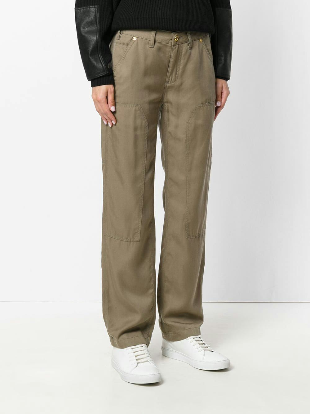 Low-Rise Pants Are Back On Trend In 2020 (Yes, Really)