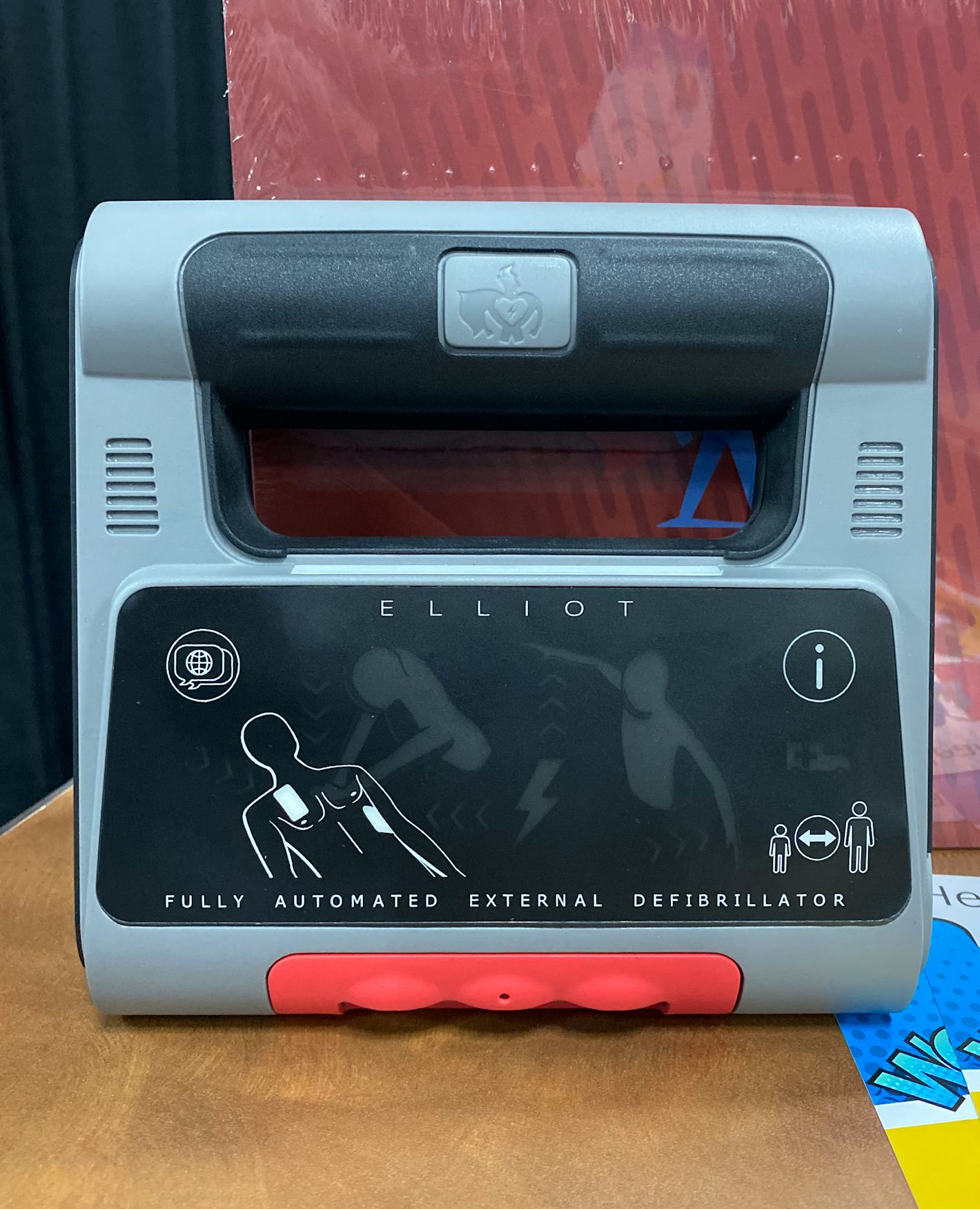 Elliot is a simple defibrillator that fits in your laptop bag