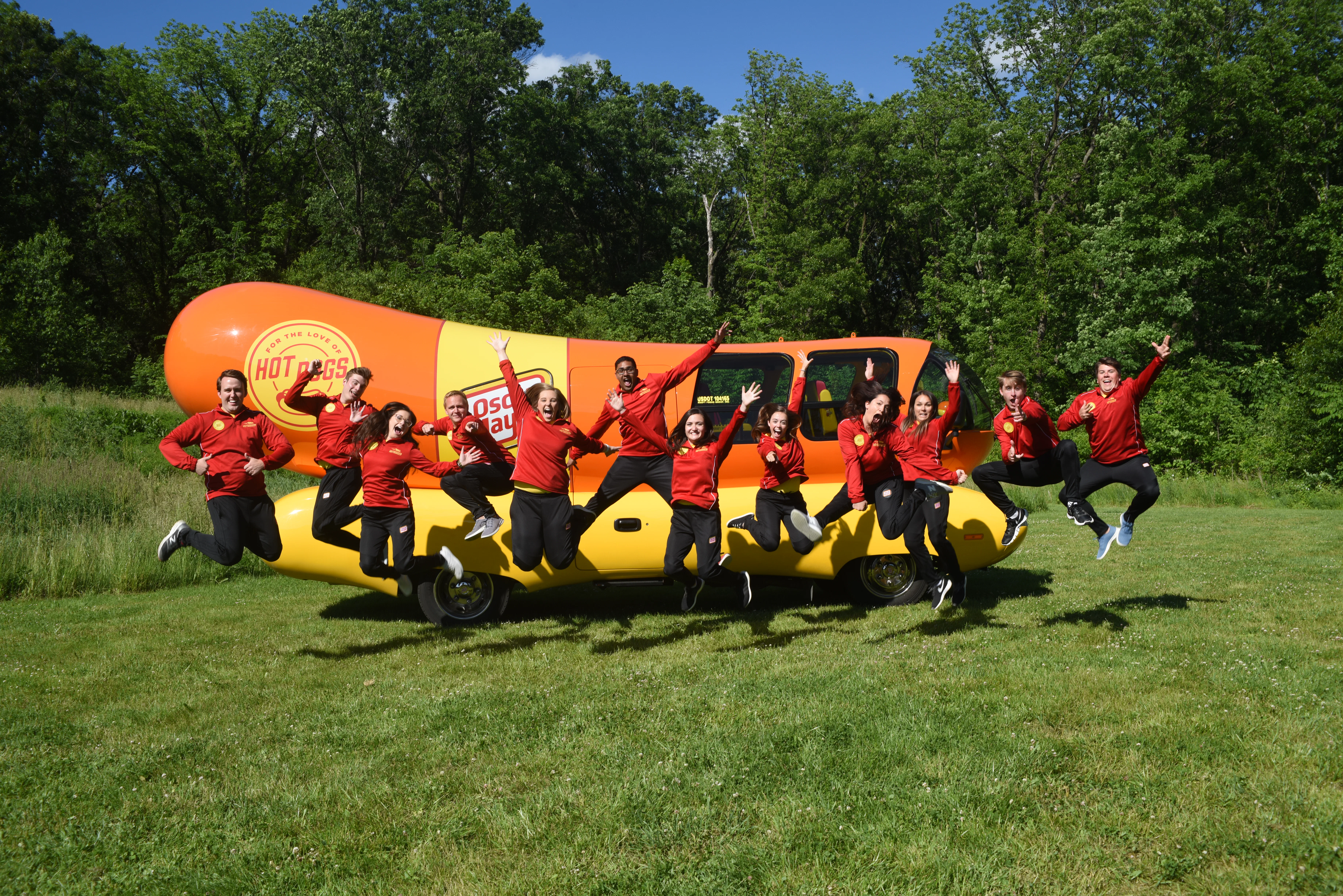 Here's How To Apply For The 2020 Wienermobile Job To Get Paid To Travel