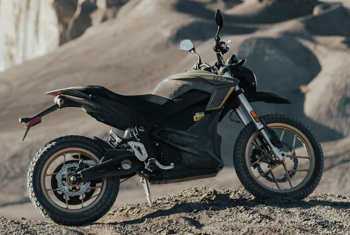This custom Zero SR/S electric motorcycle has wings like a race car