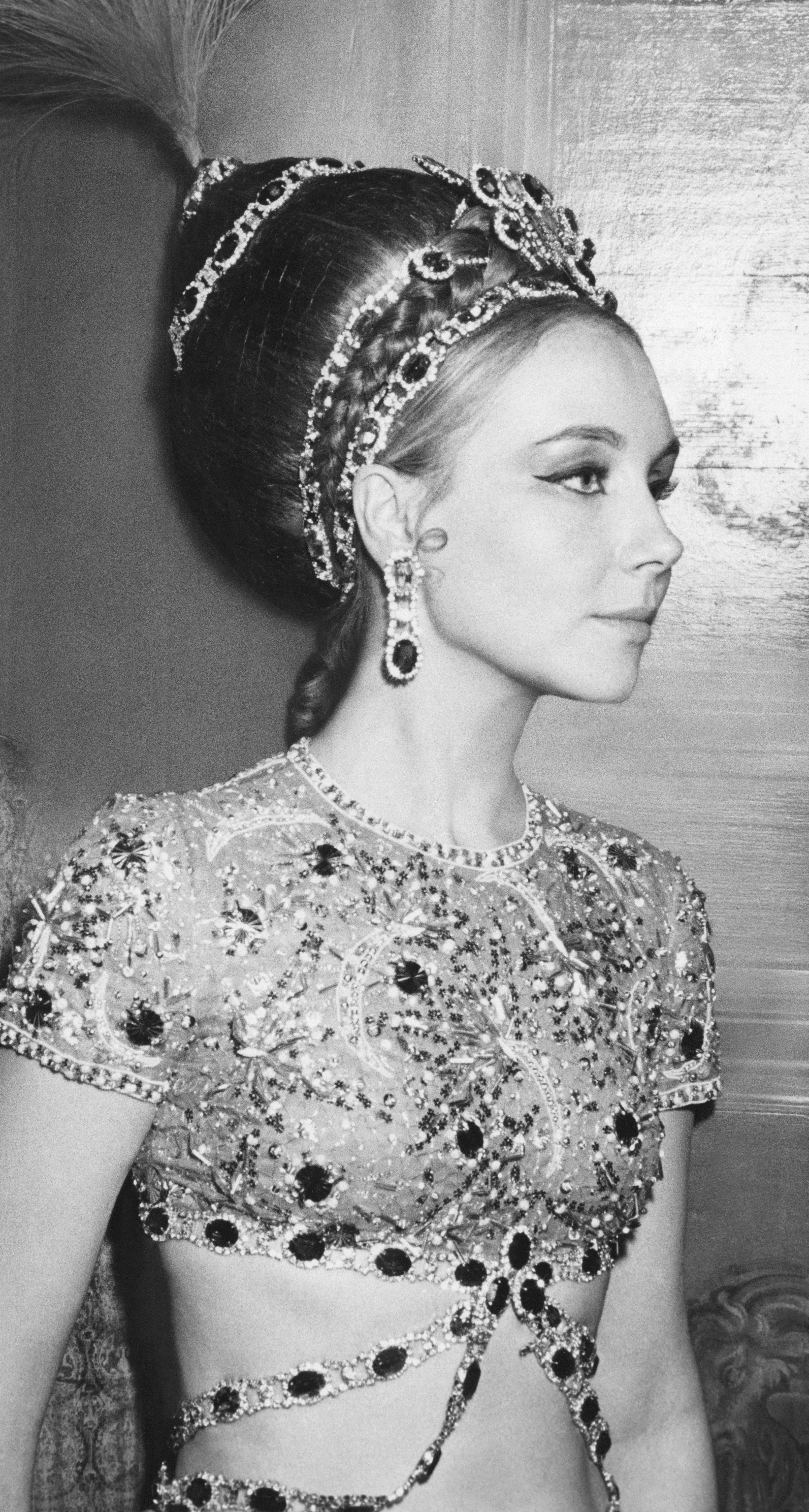 The '70s Jewelry Trends That Are Popular Again Today