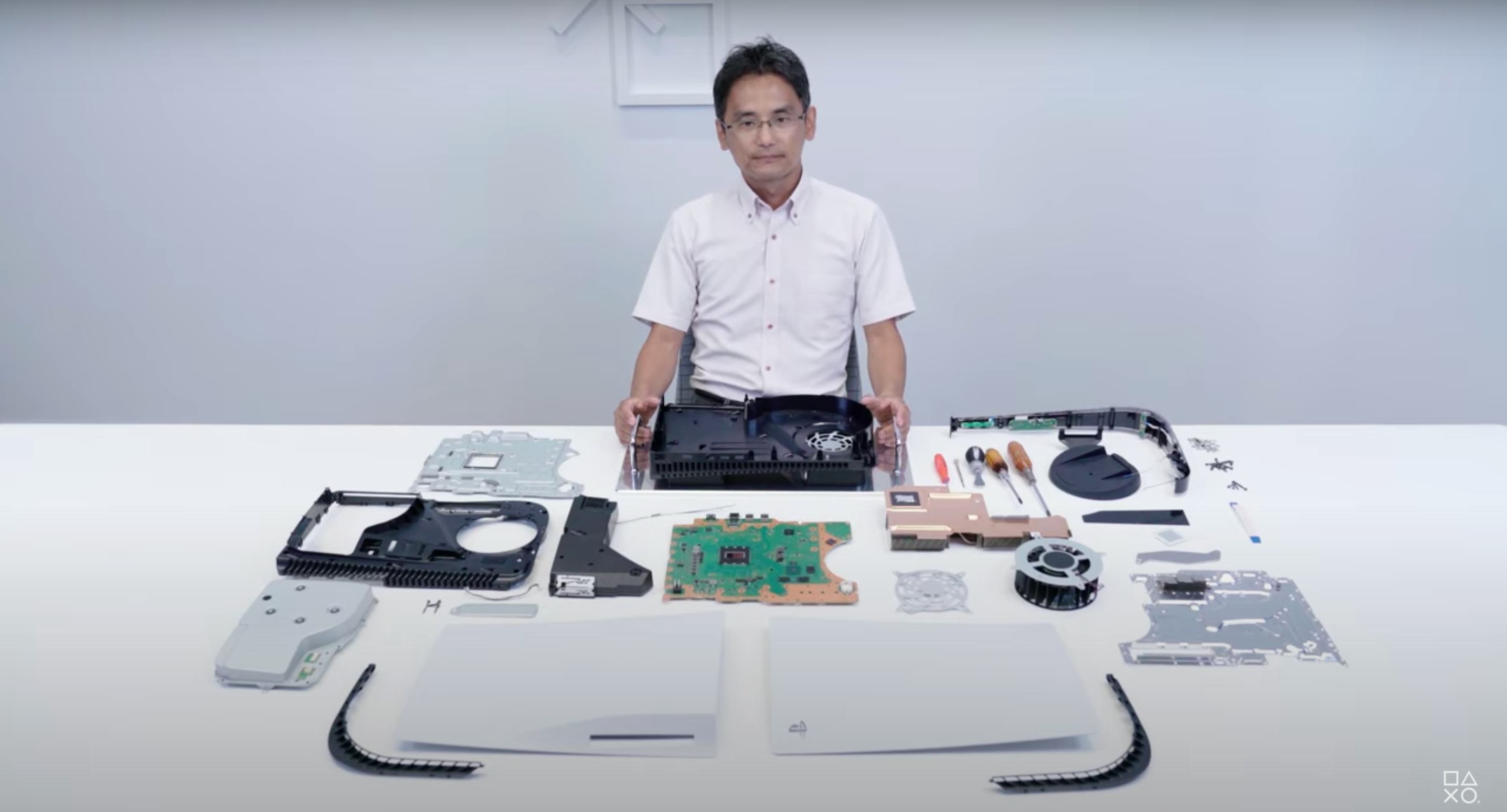 Sony shows off the PS5’s incredible repairability in new teardown video
