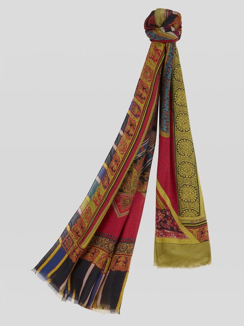 7 Ways To Tie A Scarf, According To These Fashion Week Insiders