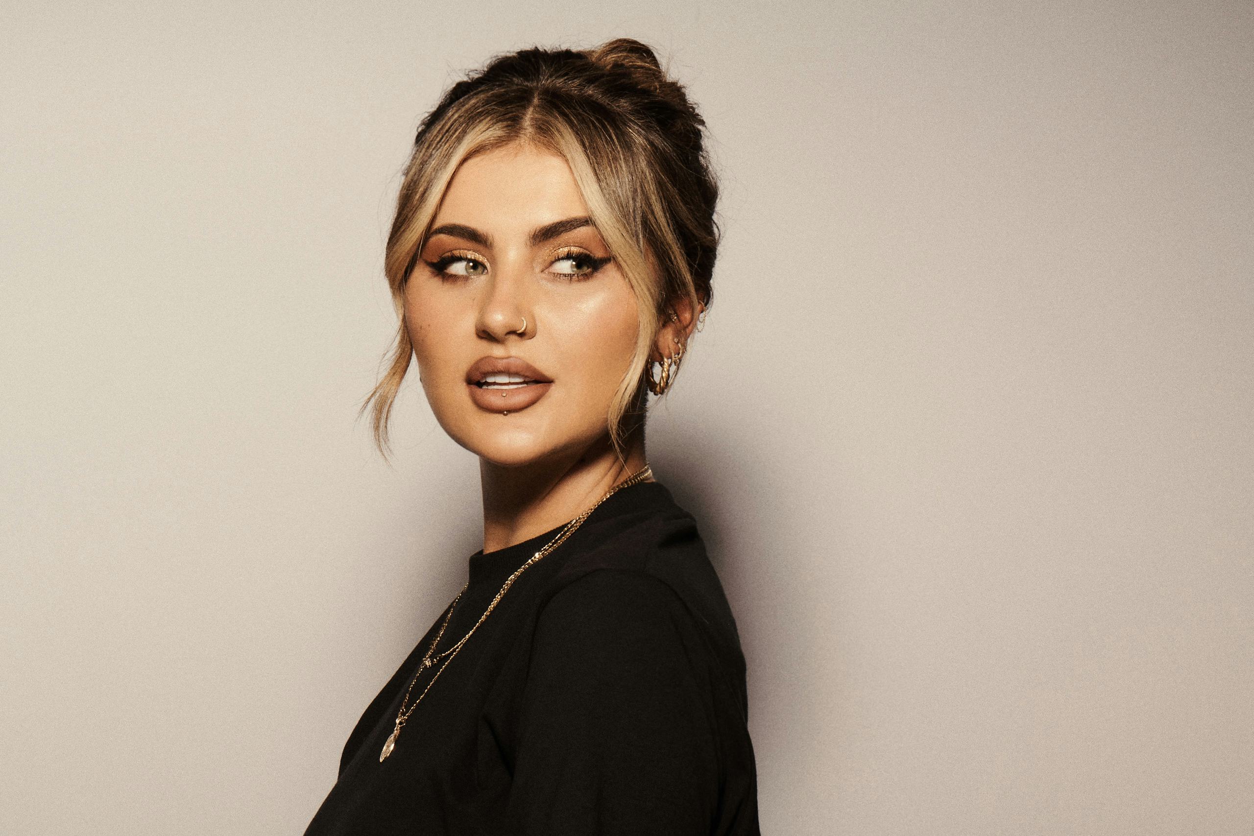 What You Need To Know About Jamie Genevieve's Makeup Brand VIEVE